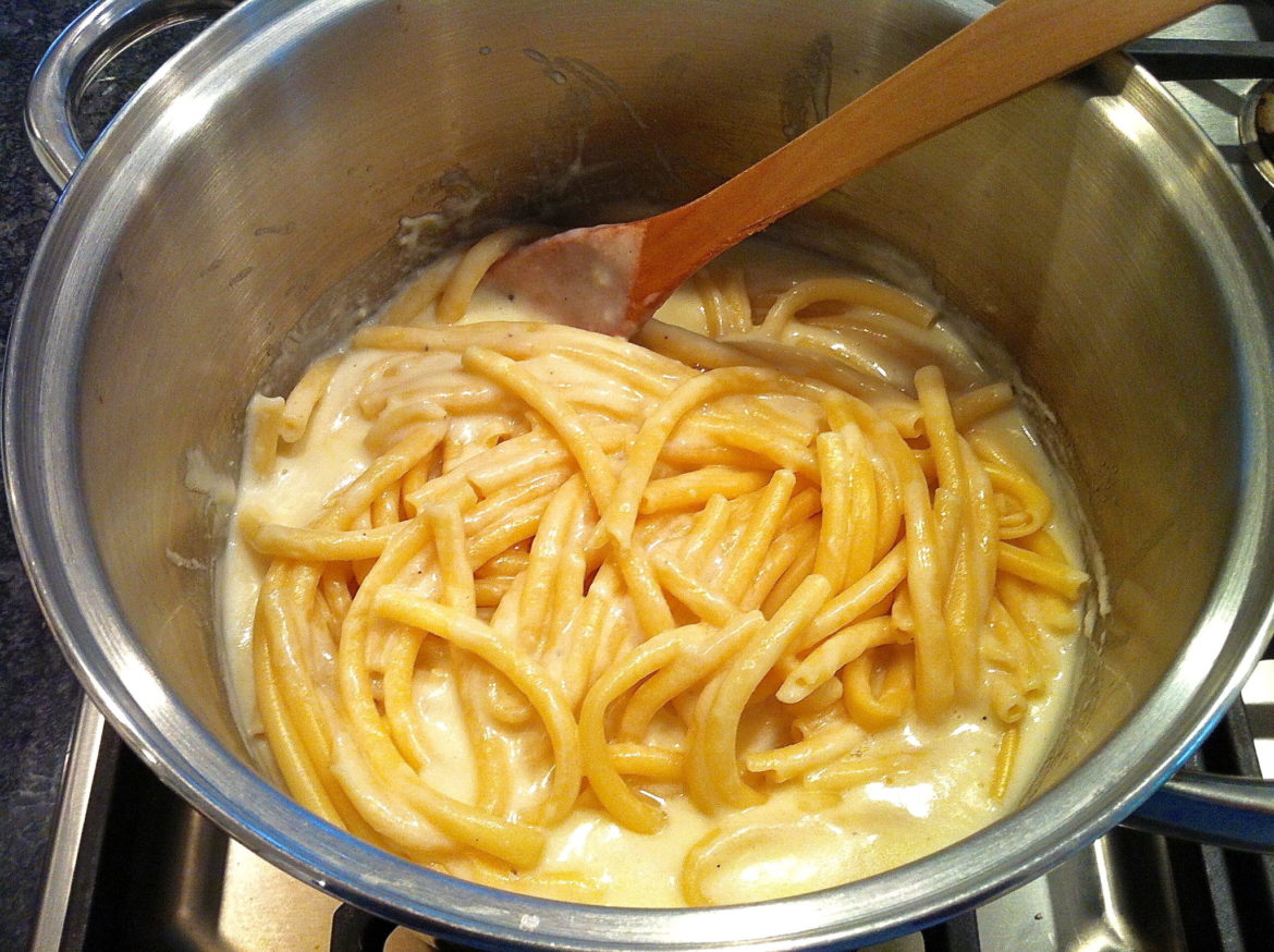 Classic Crispy Top Macaroni and Cheese – The Fountain Avenue Kitchen
